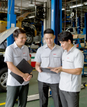 Tri Petch Group Career